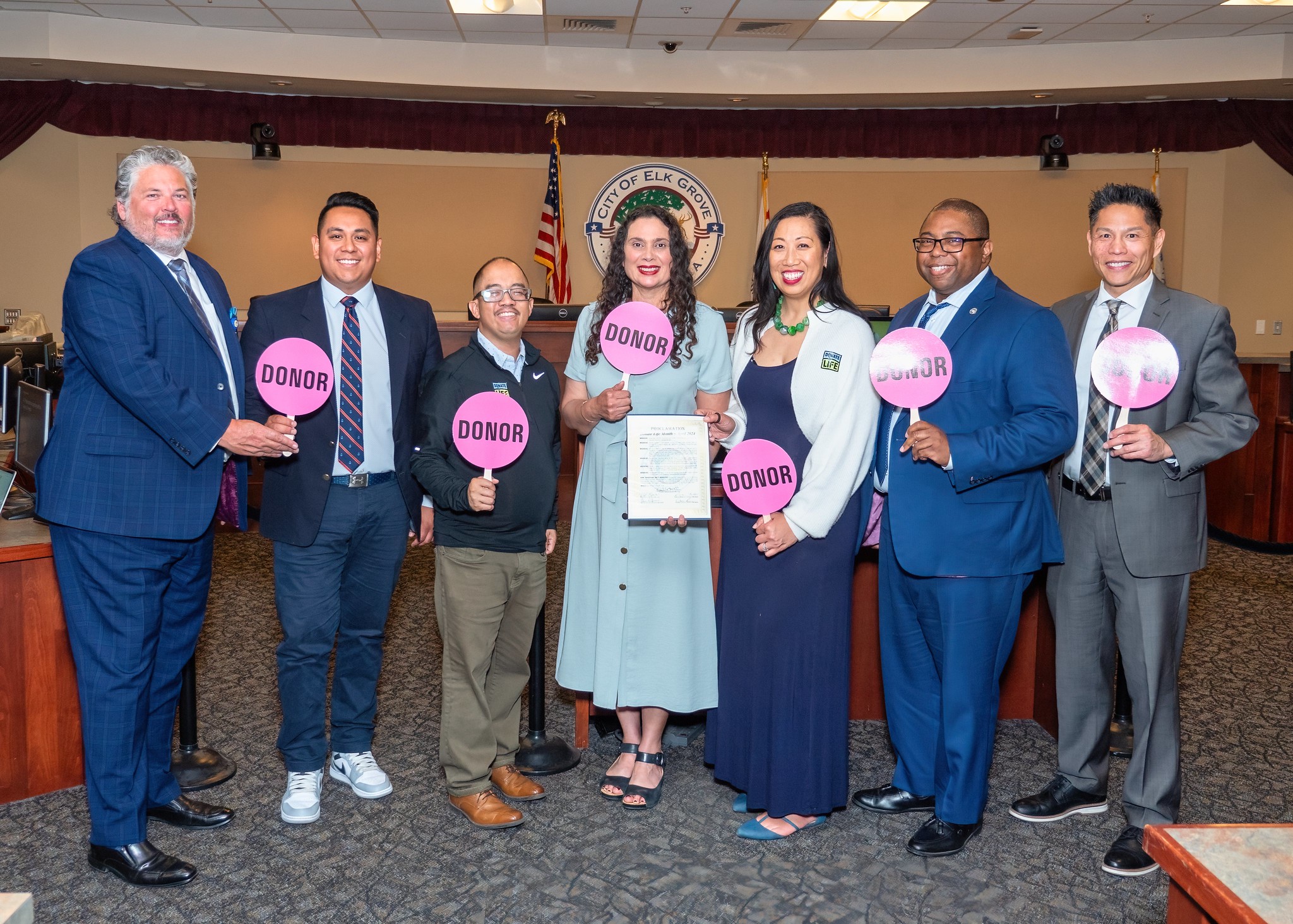 Council Recognizes Donors, Names Planning Commissioner | Elk Grove Citizen