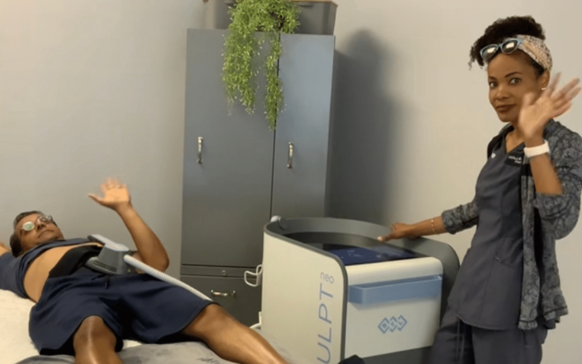 Viva Wellness Demos Fat-Burning, Muscle-Building Device | Natural ...